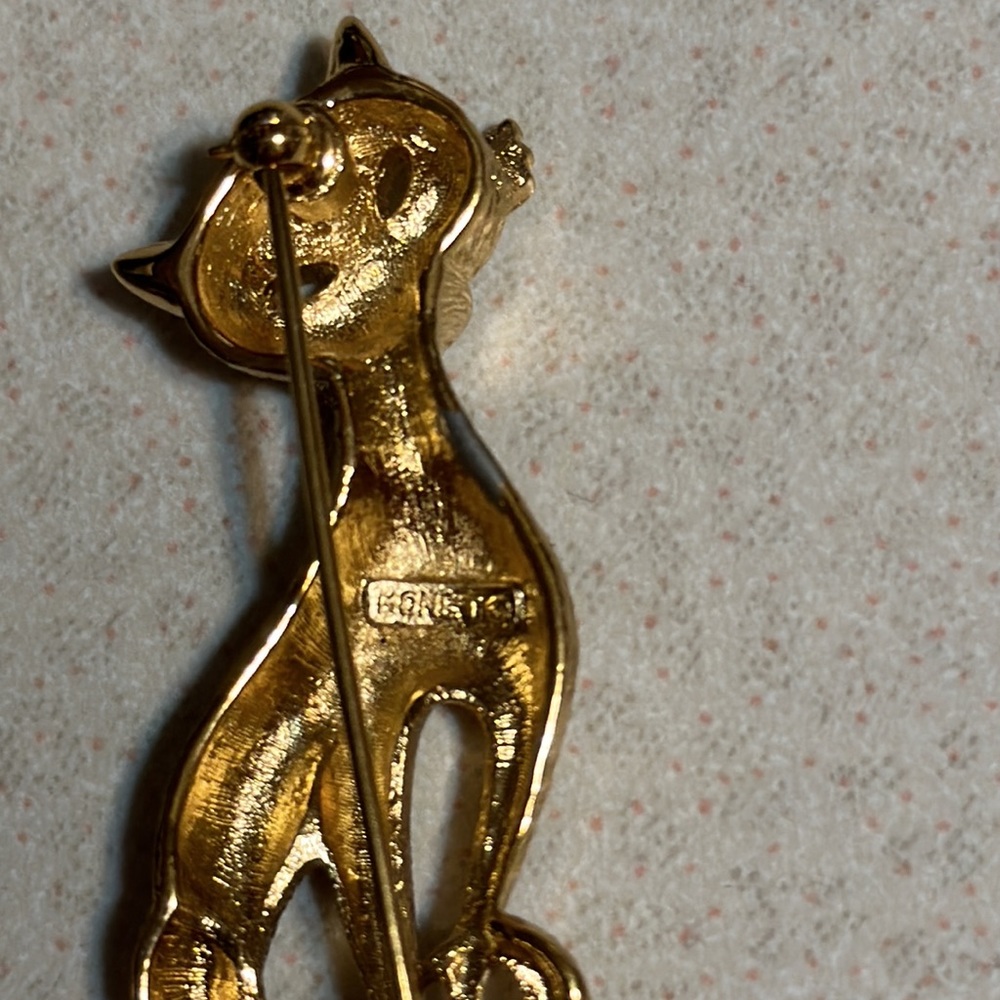 Vintage Monet Brushed Gold Tone Cat Broach (473) - Gem